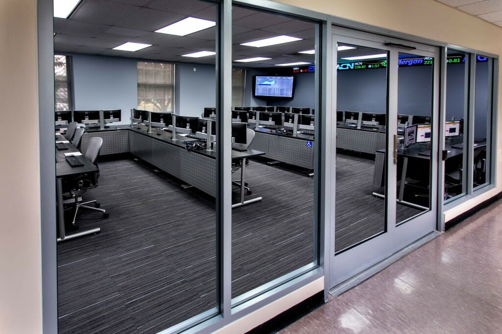 Ribbon-cutting Ceremony Dedicates Con Edison Trading Room | CSI Today