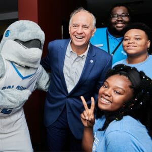 Chancellor Matos Rodríguez Visits Campus during Dolphin Cove Move-In ...